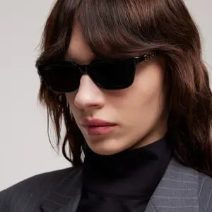Gucci Rectangular Frame Sunglasses With Intricate Lettering Detail
