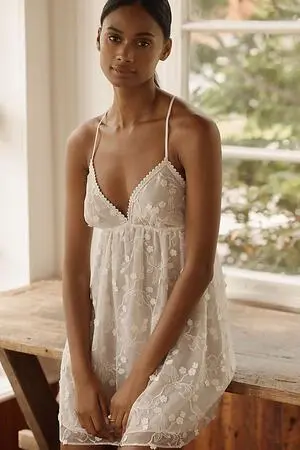 Flora Nikrooz Meg Embroidered Mi Robe