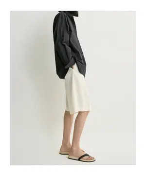 TOTEME Wide Tailored Shorts Ecru
