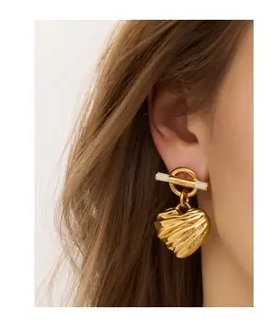 Chloé Pleated Heart Earrings
