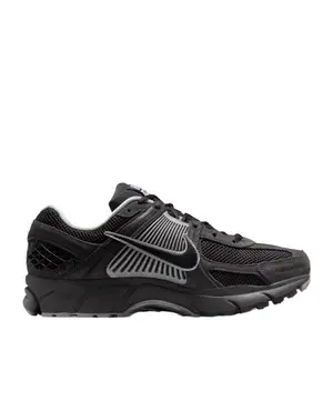 Nike Zoom Vomero 5 Sneakers