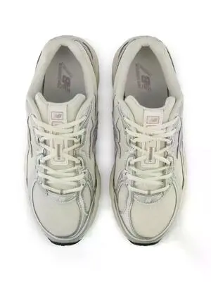 NEW BALANCE 740 Sneakers - Neutrals