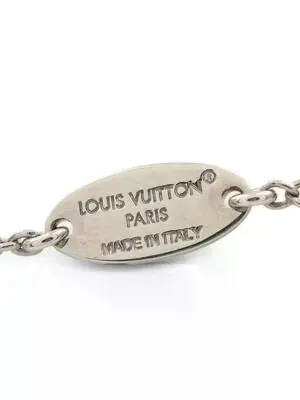 LOUIS VUITTON Essential V Necklace - Silver