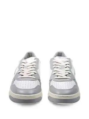 AUTRY Medalist Perforated Panel Sneakers
