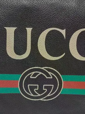 Gucci Grained Leather Logo Clutch - Black