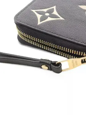 LOUIS VUITTON 2021 Monogram Zip Wallet - Black
