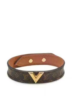 LOUIS VUITTON Essential V Monogram Bracelet - Gold