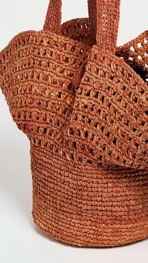 REFORMATION Sonia Raffia Hat Bag