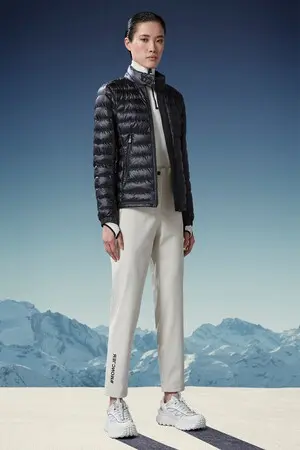 Moncler Walibi Short Down Jacket