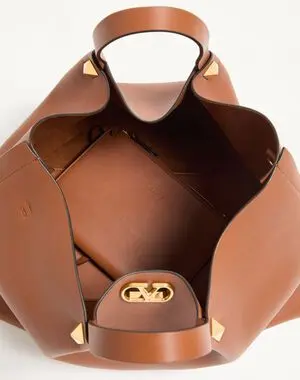 Valentino Garavani Large Soft Leather Shopping Bag With Maxi Studs - Hazelnut
