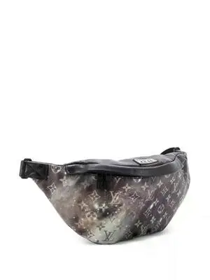 LOUIS VUITTON Discovery Bumbag Monogram Galaxy Canvas Belt Bag