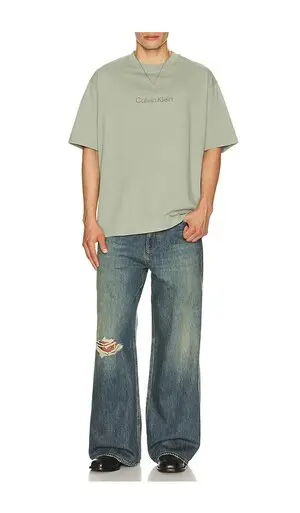 Calvin Klein Relaxed Standard Logo Crew Neck Tee In Green