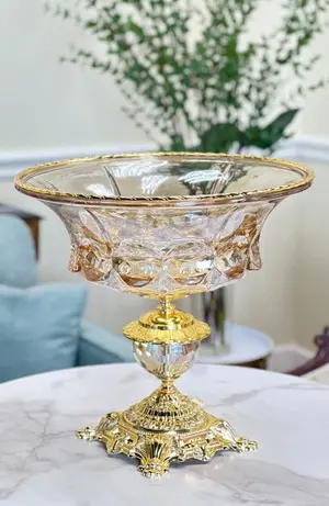 MARK ROBERTS Classic Pedestal Bowl