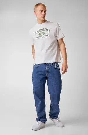 Guess Regular Fit Location Cotton Graphic T-shirt
