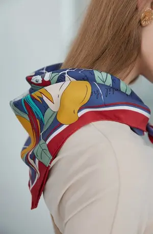 LOST PATTERN El Amor Silk Bandana - Red