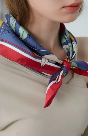 LOST PATTERN El Amor Silk Bandana - Red