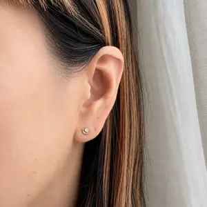 LINN DESIGNS 14k Yellow Diamond Stud Earrings