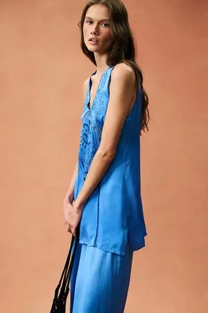 ALL THAT REMAINS For Bella Silk Top - Blue