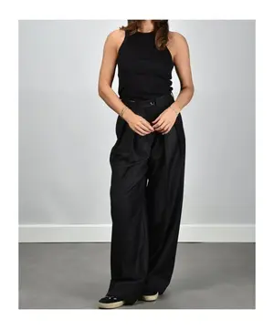 RÓHE Sleeveless Vest - Black