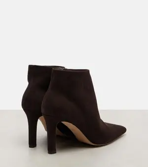THE ROW Carla Boots