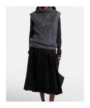 LISA YANG Aisla Cashmere Turtleneck Sweater