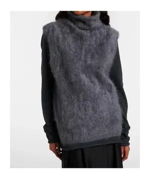 LISA YANG Aisla Cashmere Turtleneck Sweater