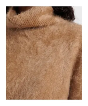 LISA YANG Florel Cashmere Turtleneck Sweater
