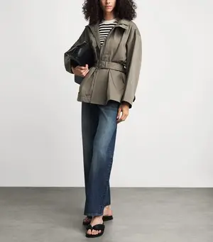 FRAME The Saturday Straight Jeans