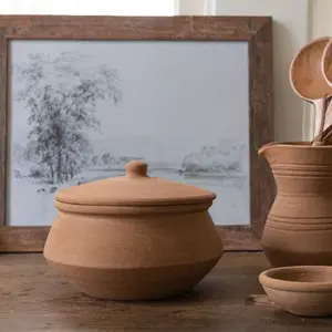 FORESIDE HOME AND GARDEN Natural Terracotta Serving Pot With Lid