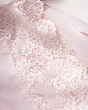 IN BLOOM BY JONQUIL Shimmer Satin Lace Trim Wrap Robe