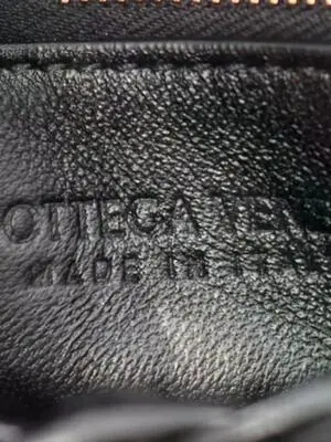 Bottega Veneta Small Padded Intrecciato Cobble Crossbody Bag - Black