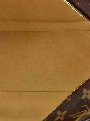 LOUIS VUITTON Monogram Canvas Gm Shoulder Bag - Brown