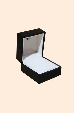 VOICEGIFT Voice Recordable Ring Box With Led Illumination - Black