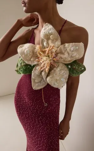 ISSHI Miracle Magnolia Corsage