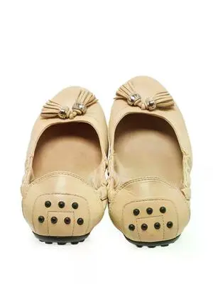 TOD'S Scrunch Tassel Ballet Flats