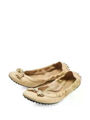TOD'S Scrunch Tassel Ballet Flats