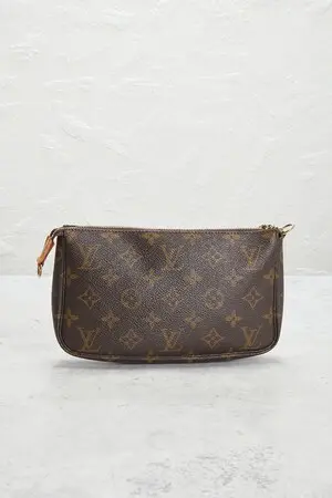 LOUIS VUITTON Monogram Pochette Accessoires Shoulder Bag