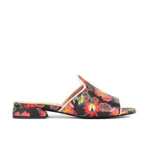 EMBASSY LONDON USA South Beach & Red Flowers - Black