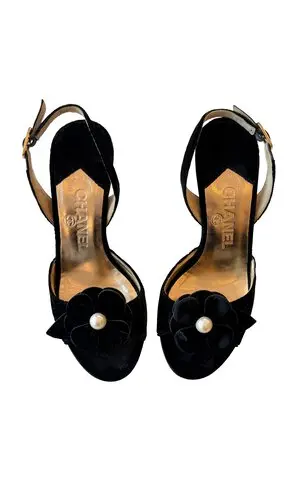 DEAR CLEMENTINE VINTAGE Chanel Velvet Camellia Pearl Slingback Heels (IT 35.5)