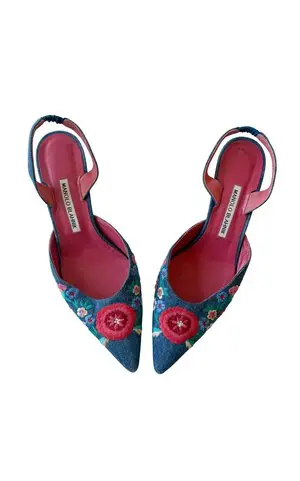 DEAR CLEMENTINE VINTAGE Manolo Blahnik Denim Floral Embroidered Pumps - Blue