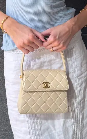 DEAR CLEMENTINE VINTAGE Chanel Ecru Quilted Handbag - Ivory