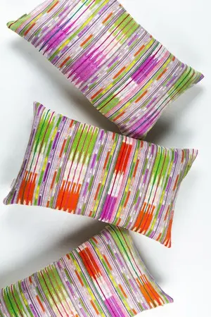 ARCHIVE NEW YORK Vintage Handwoven Tie Dye Ikat Pillow - Multi