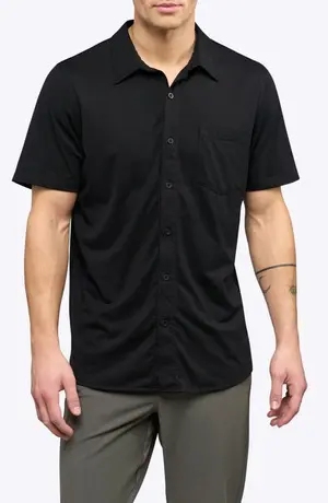 CUTS Ao Curved Hem Short Sleeve Button-up Shirt - Black