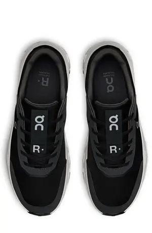 On The Roger Wildcard Sneaker - Black/white