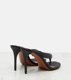 Alaïa Padded Thong Heeled Sandals - Grey
