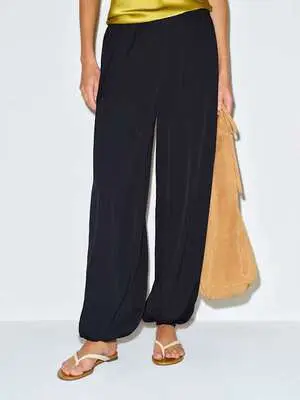 REFORMATION Aven Crepe Pant - Black