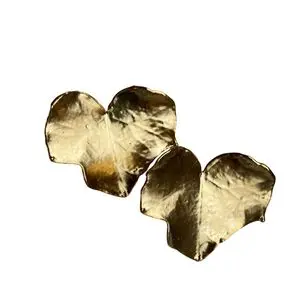 MORNING BLUE. Heart Leaves Earrings - Gold