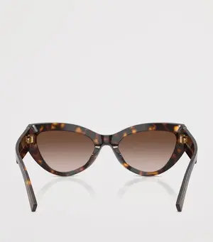 Dolce & Gabbana Tortoiseshell Cat-eye Sunglasses - Brown