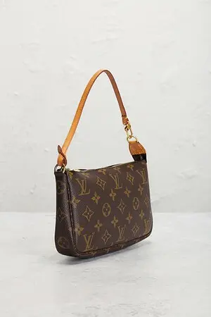 LOUIS VUITTON Monogram Pochette Accessoires Shoulder Bag