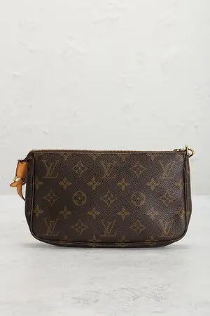 LOUIS VUITTON Monogram Pochette Accessoires Shoulder Bag